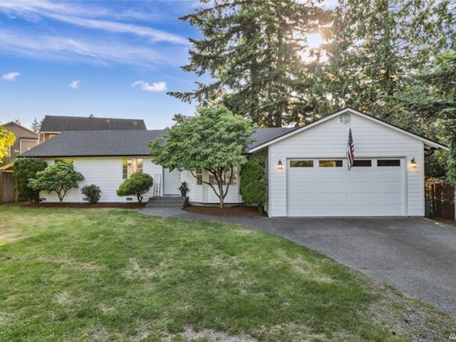 7730 Grant Dr, Everett, WA 98203