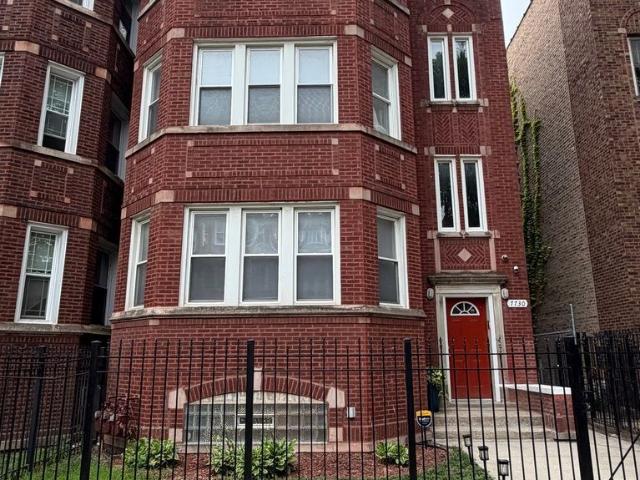 7730 S Essex Ave 2, Chicago, IL
