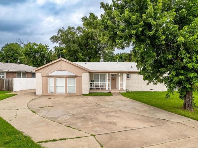 7731 E Skelly Dr, Tulsa, OK 74129