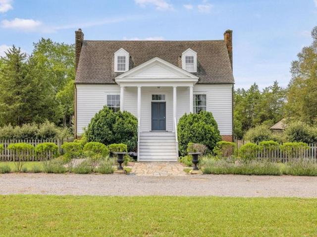 7732 Scottsville Rd, Scottsville, VA 24590