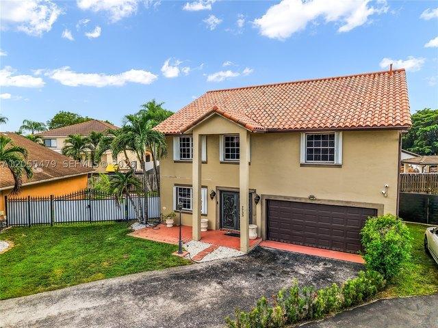 7733 NW 192nd St, Hialeah, FL 33015