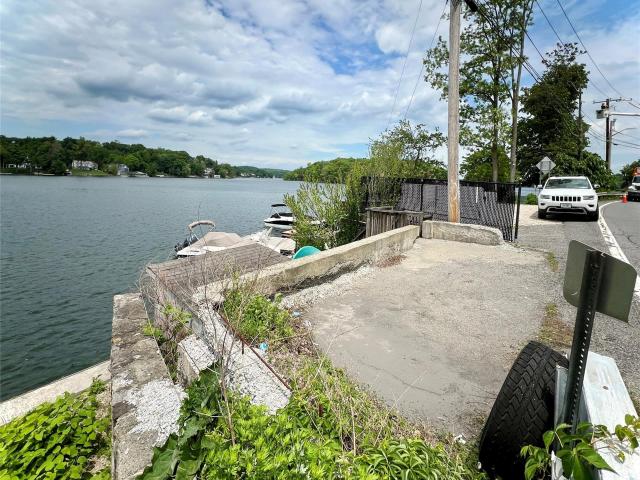 773 S Lake Boulevard
