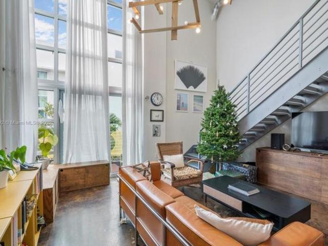 7744 Collins Ave #17 Miami Beach, FL 33141