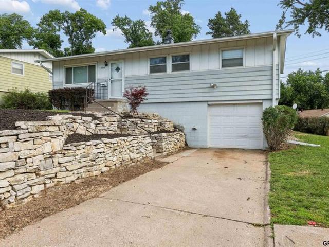 7744 Western Ave, Omaha, NE 68114