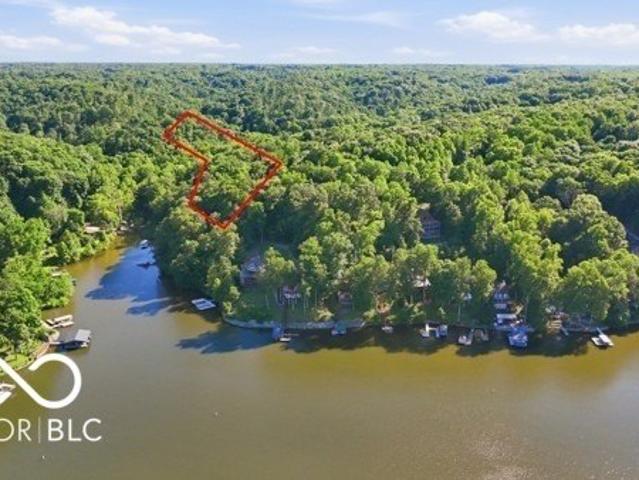 7746 N Tunnel Rd, Unionville, IN 47468