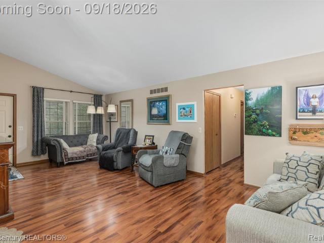 7746 Oakland Place