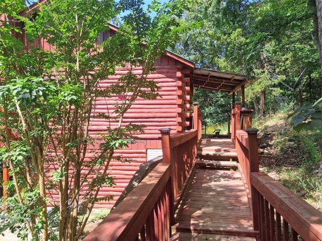 7746 Highway 221