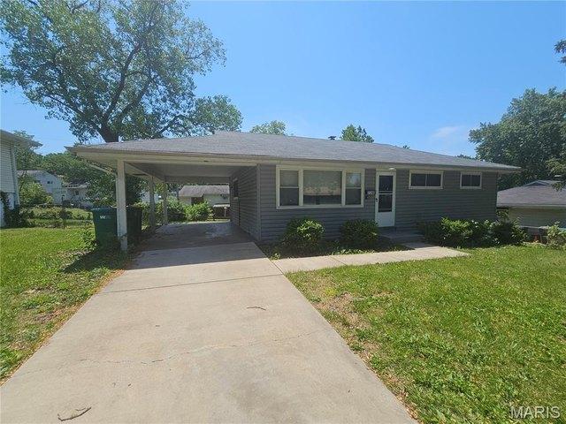 7748 Paddington Dr, Saint Louis, MO 63121