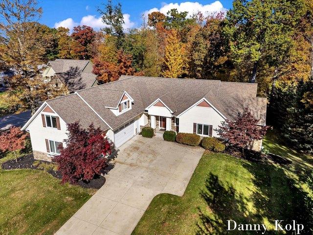 7749 Anchorage Dr SE, Caledonia, MI 49316