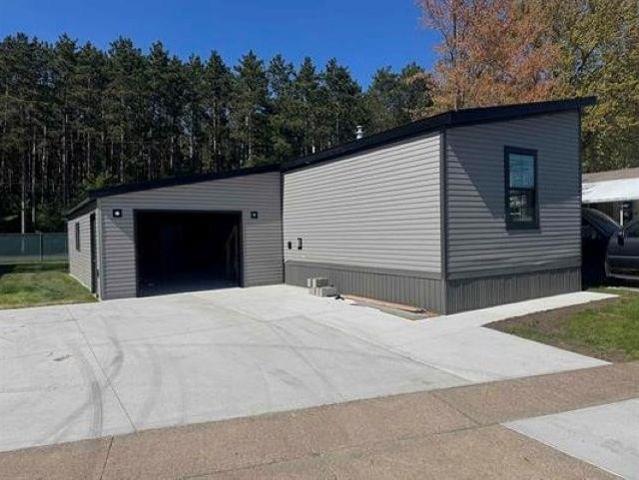 7740 S Park Rd, Wisconsin Rapids, WI 54494