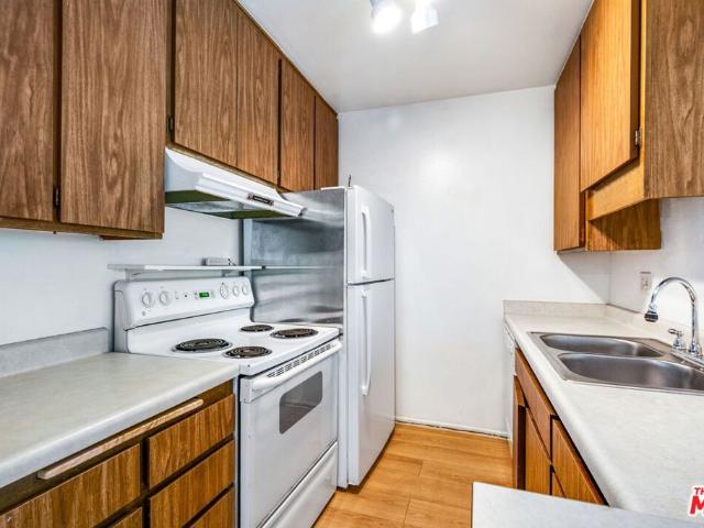 7742 Redlands Street H3028