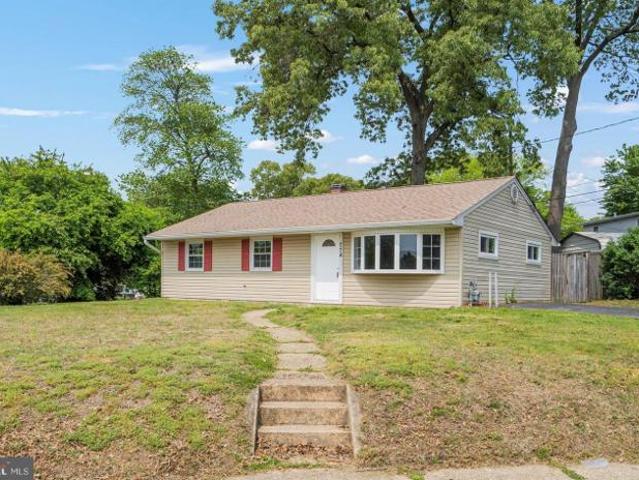 774 223rd St, Pasadena, MD 21122