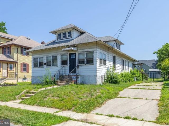774 Fairview Dr, Sewell, NJ 08080