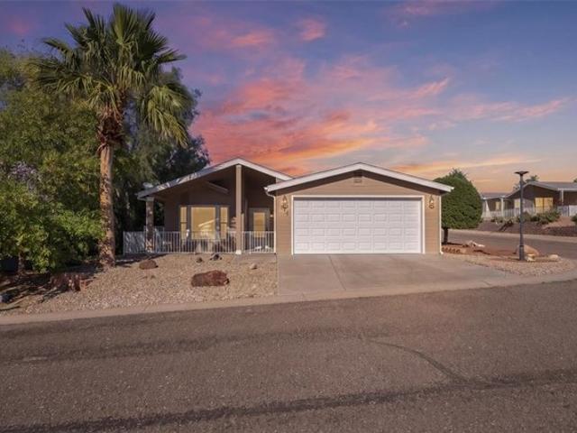 774 Laurel Crst, Bullhead City, AZ 86429