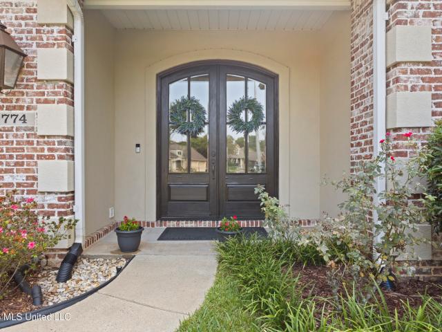 774 Mclane Lane