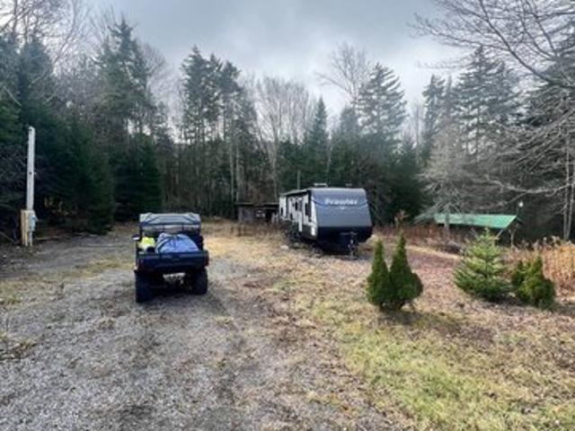 774 State Route 8 Rd, Hoffmeister, NY 13353