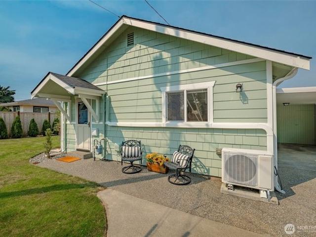 774 Pine St, Lynden, WA 98264