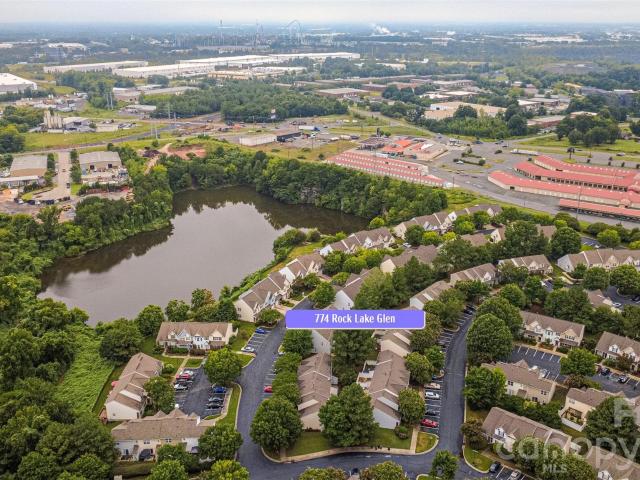 774 Rock Lake Glen