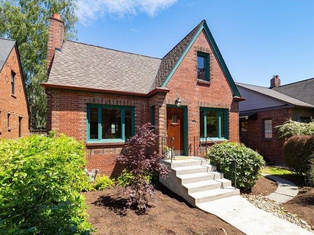 7754 Jones Ave NW, Seattle, WA 98117