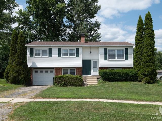 7756 Chestnut Ave, Woodridge, IL 60517