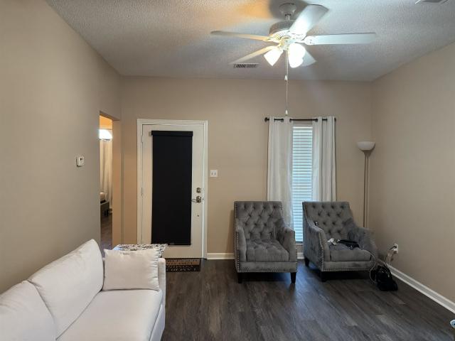 7758 wolf hollow dr