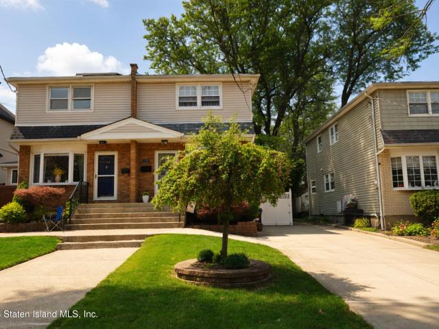 7750 Amboy Road | Compass
