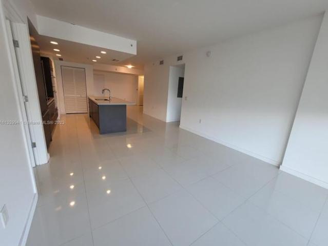 7751 107th Ave NW #301, Doral, FL 33178
