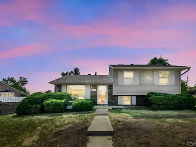 7752 Saulsbury St, Arvada, CO 80003