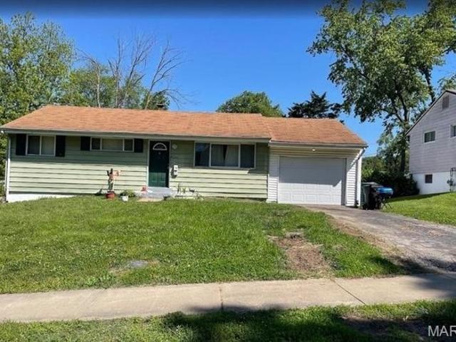 7753 Paddington Dr, Saint Louis, MO 63121