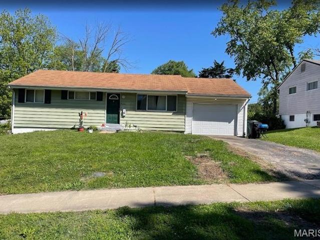 7753 Paddington Dr, Saint Louis, MO 63121