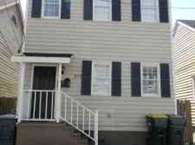 $775 / 2br Renovated 2 Bedroom in Historic District 519 E Hall St map