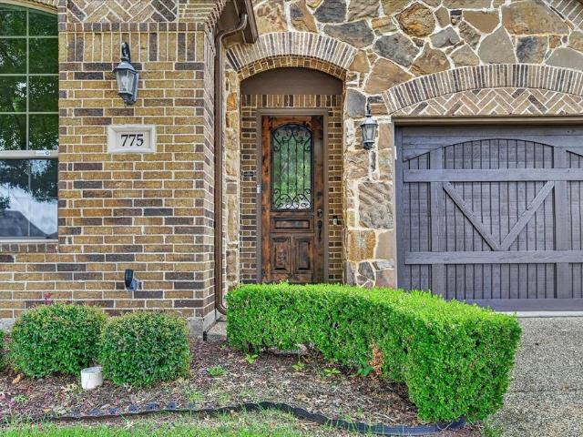 775 Deverson Drive