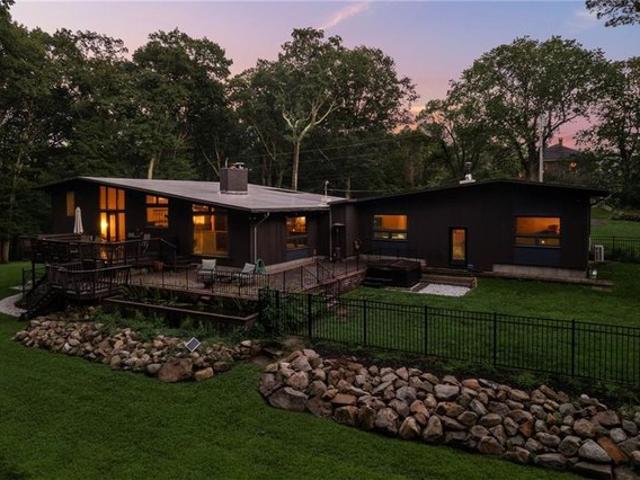 775 Major Potter Rd, Warwick, RI 02818