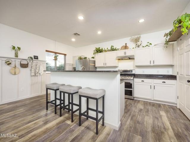 775 S Harry P Stagg Dr, Vail, AZ 85641