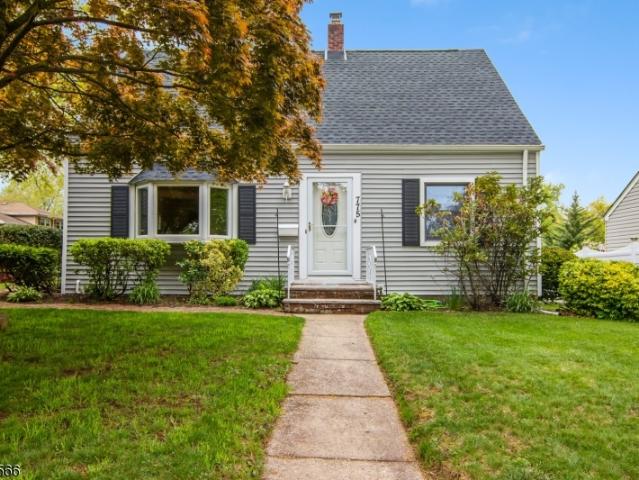 775 W Inman Ave