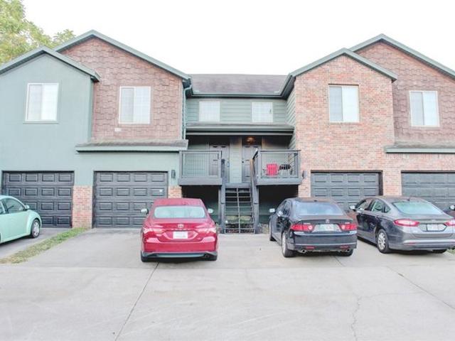 775 W Sandy Beach Ln, Fayetteville, AR 72703