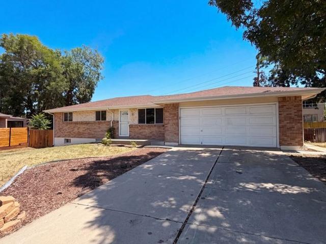 775 Urban St, Lakewood, CO 80401