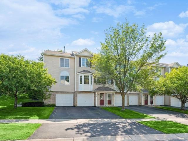 7764 Arboretum Village Cir, Chanhassen, MN 55317