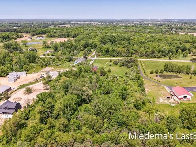 7764 Fillmore St, Allendale, MI 49401