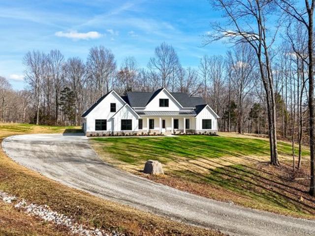7765 Barnhill Rd, Primm Springs, TN 38476