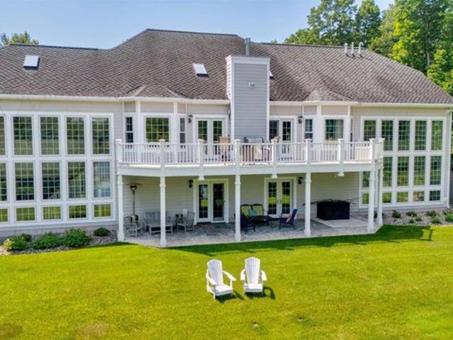 7760 W Dodge Lake Rd, Manistique, MI 49854