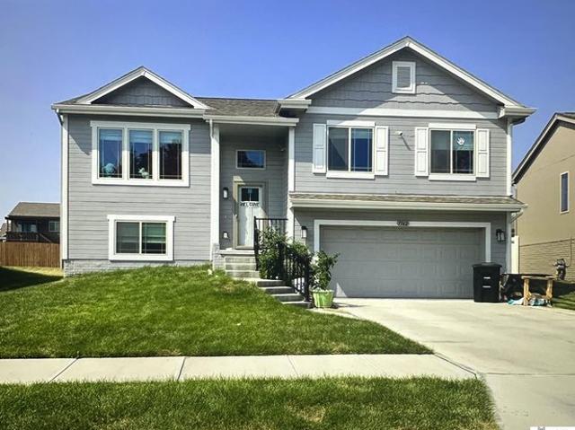 7762 N 87th St, Omaha, NE 68122