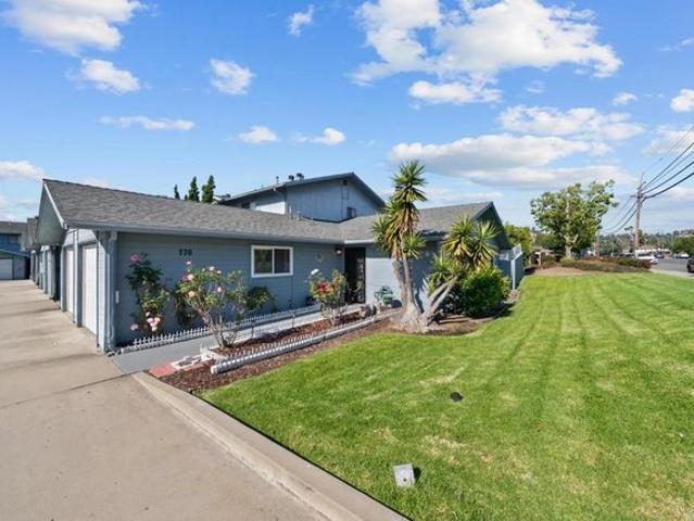 776 E Chase Ave, El Cajon, CA 92020