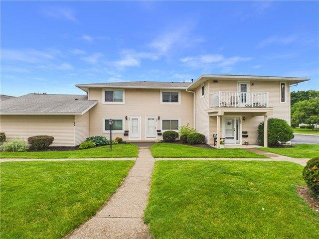 776 Eastbrooke Ln, Rochester, NY 14618