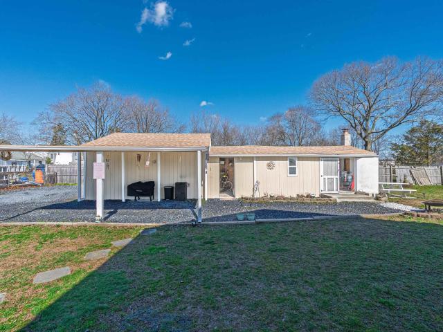 776 Fairview Ave