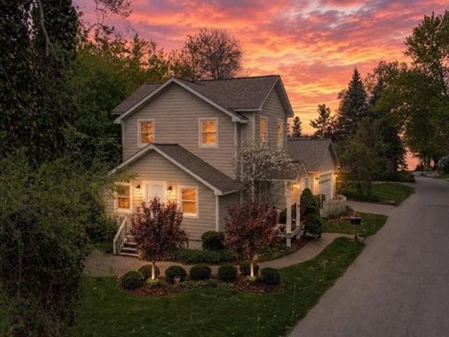776 Heights Rd, Lake Orion, MI 48362