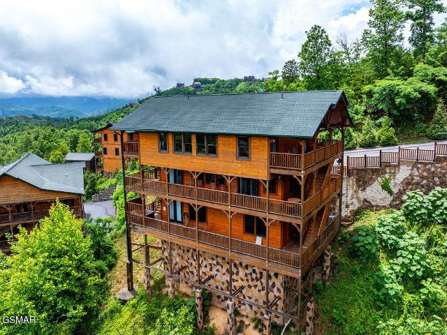 776 Mountain Stream Way