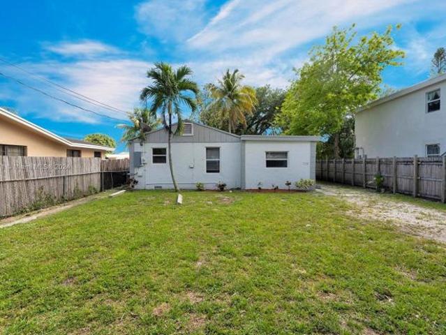 776 NW 81st St Miami, FL 33150
