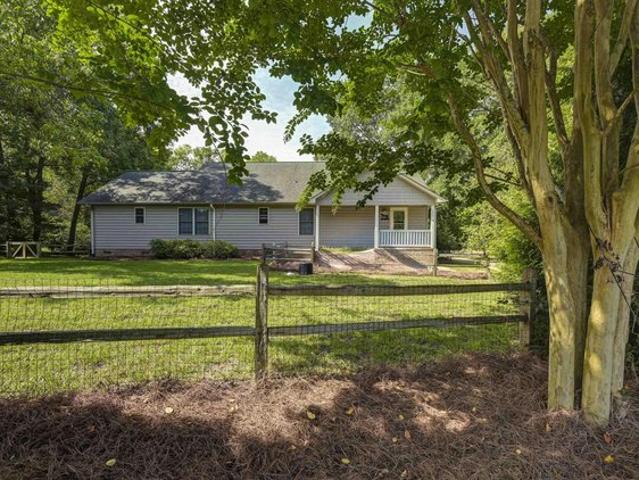 776 Spool Wheel Rd, Gilbert, SC 29054