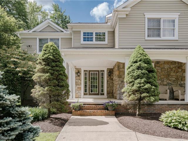 7775 Woodlands Trail